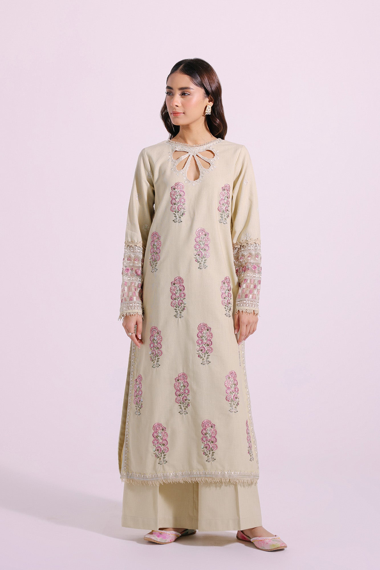 ETHNIC WOMEN - WINTER COLLECTION 2023 – Ethnic Global