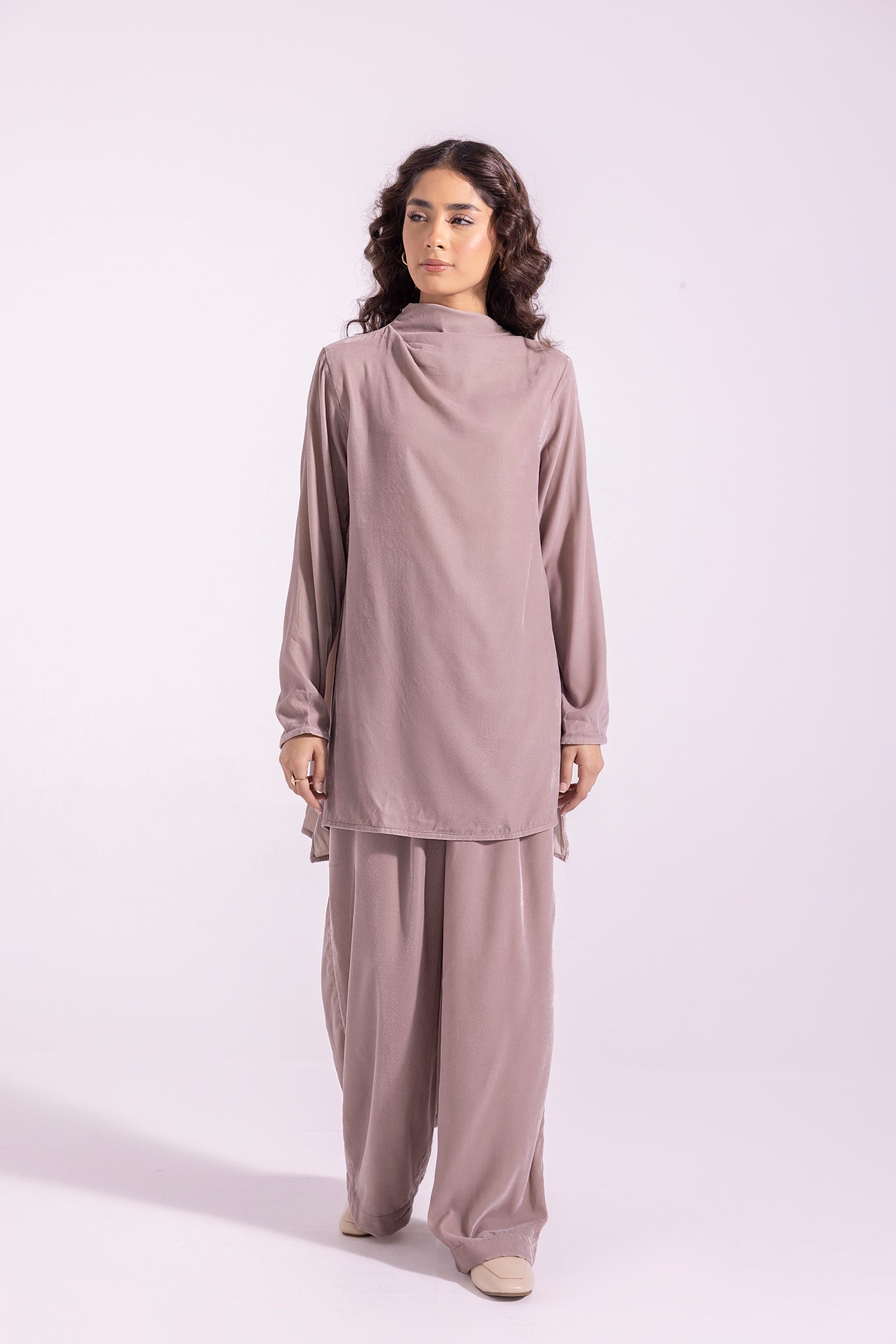 ETHNIC WOMEN - WINTER COLLECTION 2023 – Ethnic Global