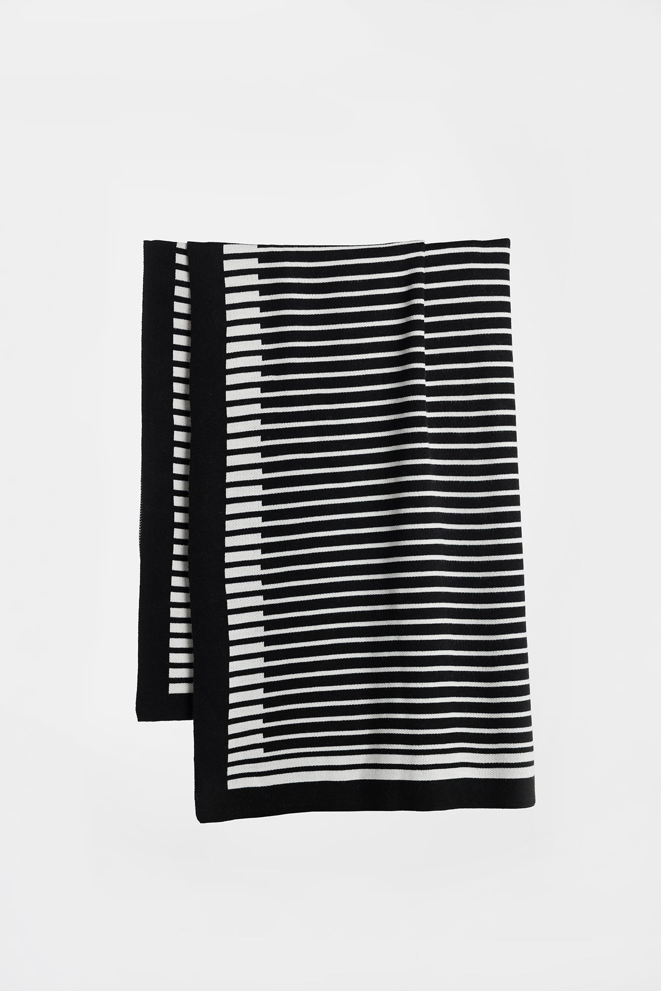 ETHNIC WOMEN - WINTER COLLECTION 2023 – Ethnic Global